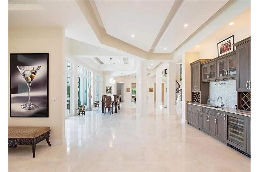 Transitional Home Plan - 4 Bedrms, 4.5 Baths - 7117 Sq Ft - #219-1003