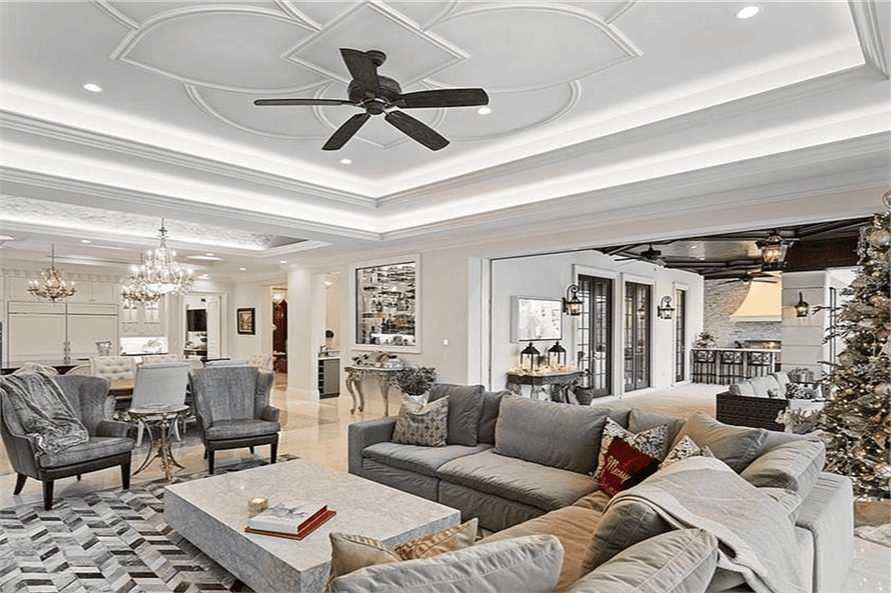 Luxury Home Plan - 4 Bedrms, 5.5 Baths - 8129 Sq Ft - #219-1019