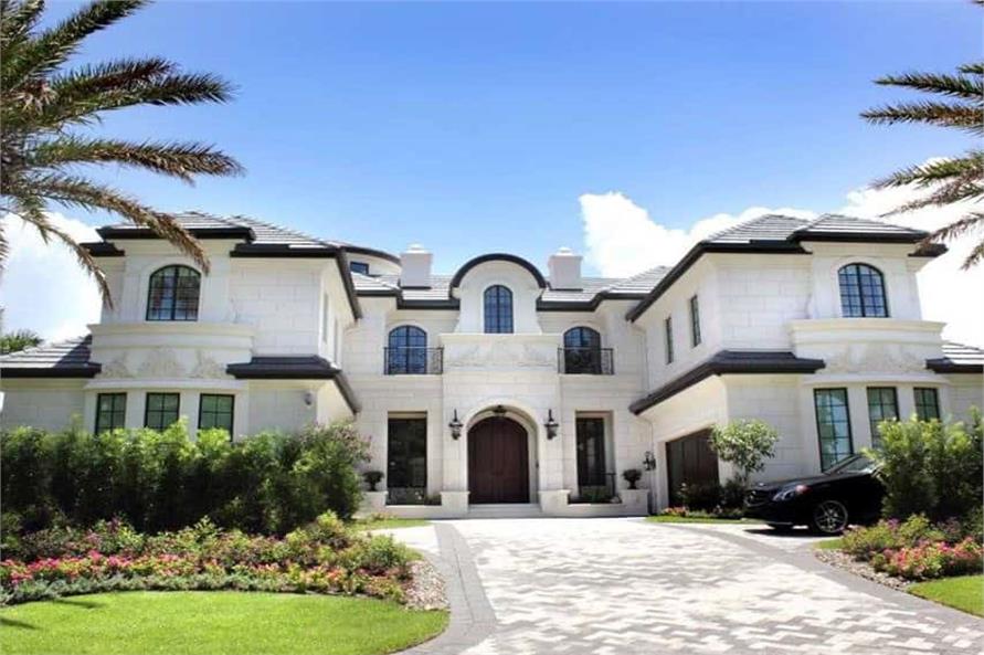 Luxury Home Plan - 4 Bedrms, 5.5 Baths - 8129 Sq Ft - #219-1019