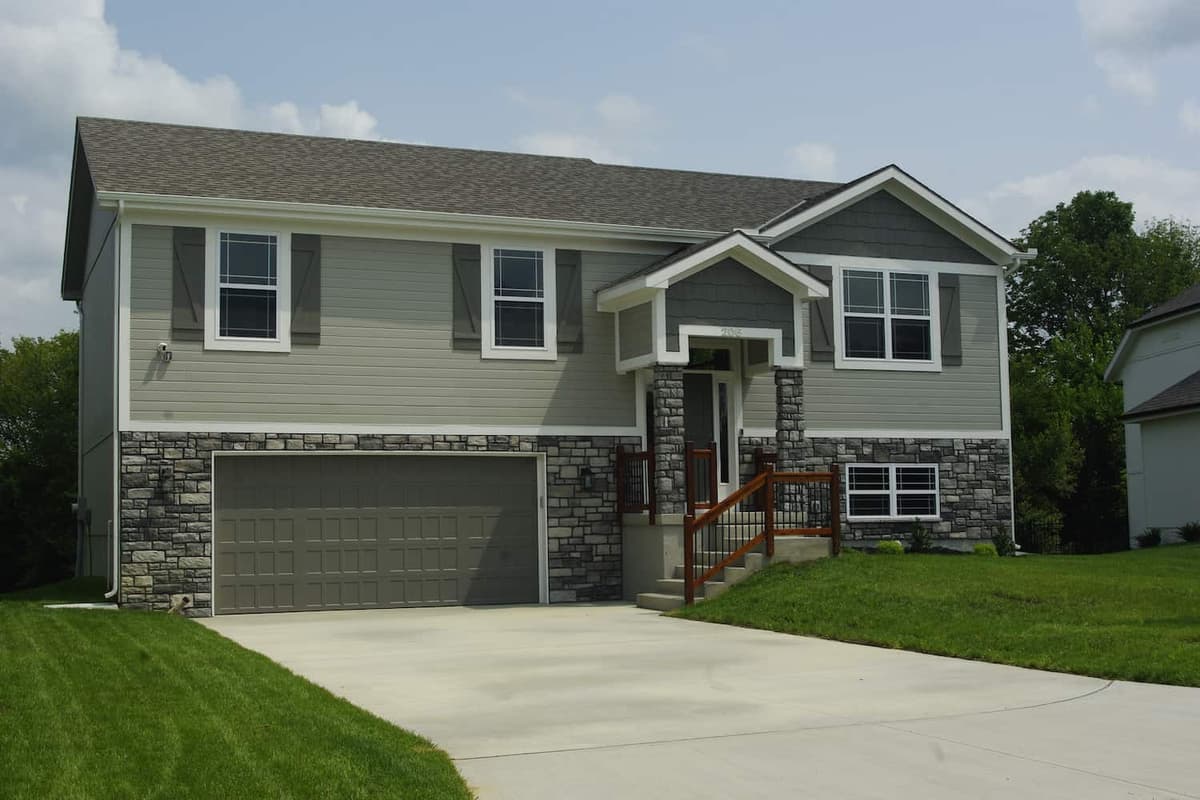 Split-Level House Plans - Raised Ranch Floor Plans & Bi-Level Designs ...